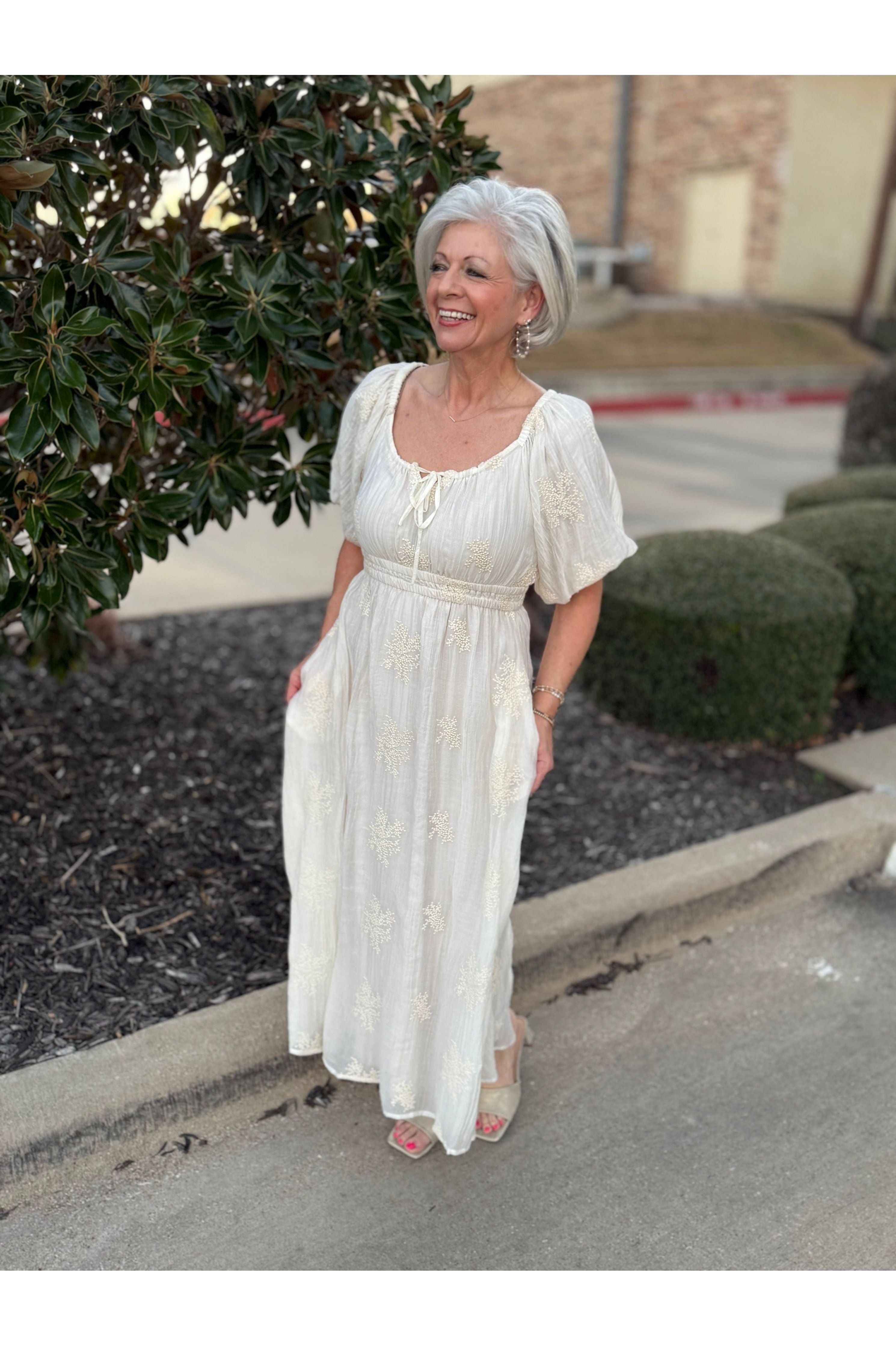 Floral Embroidered Puff Sleeve Midi Dress – Pink Chandelier Boutique